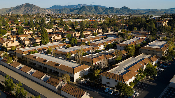 Hacienda at Camarillo Oaks Apartments for Rent in Camarillo, CA | Essex