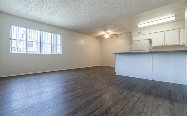 Mariners Place Apartments Features & Community Amenities