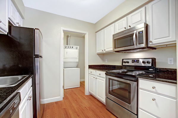 Shadowbrook Apartments Features & Community Amenities